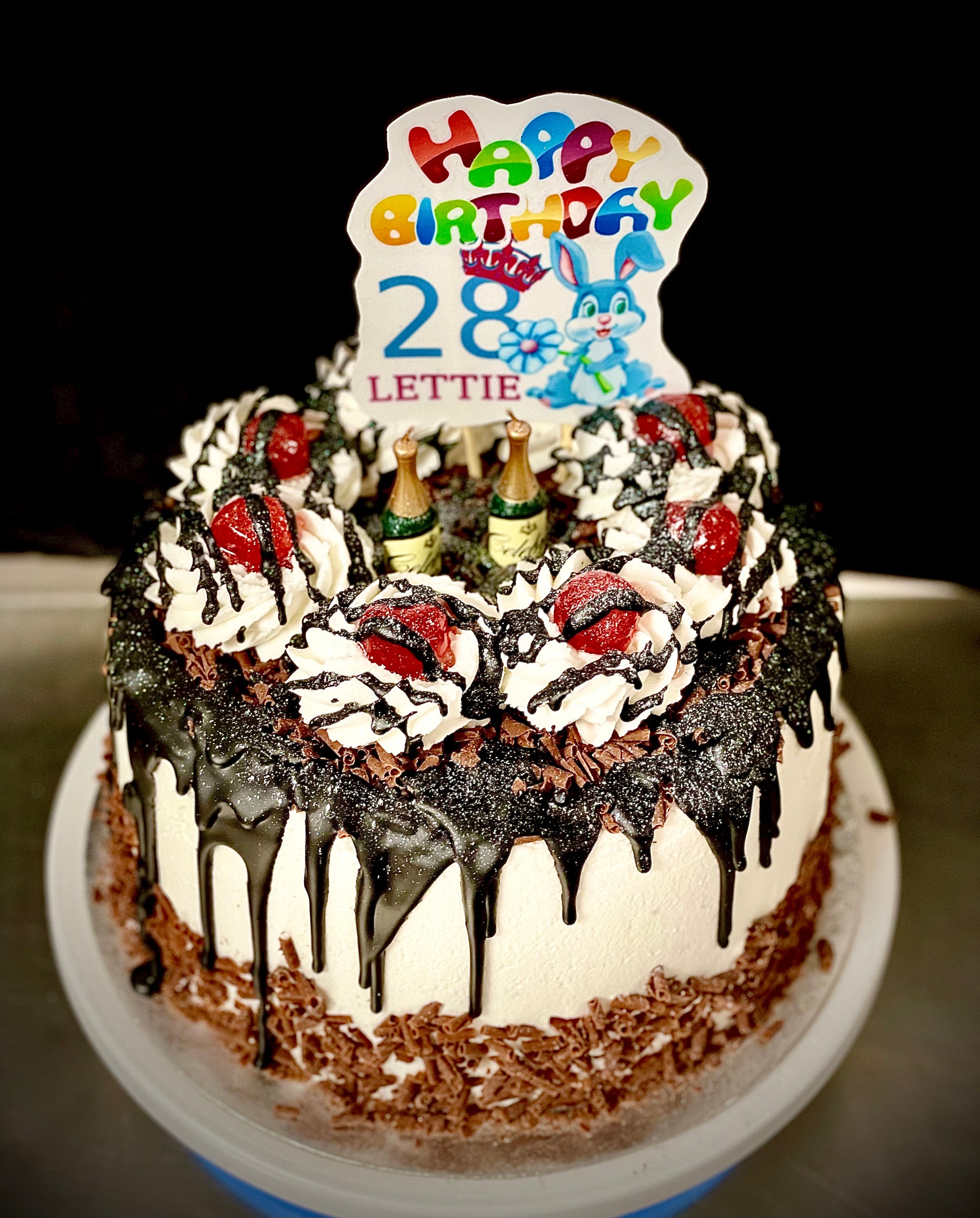 Speciality Custom Cakes | The Muffin Man - Snug Cafe