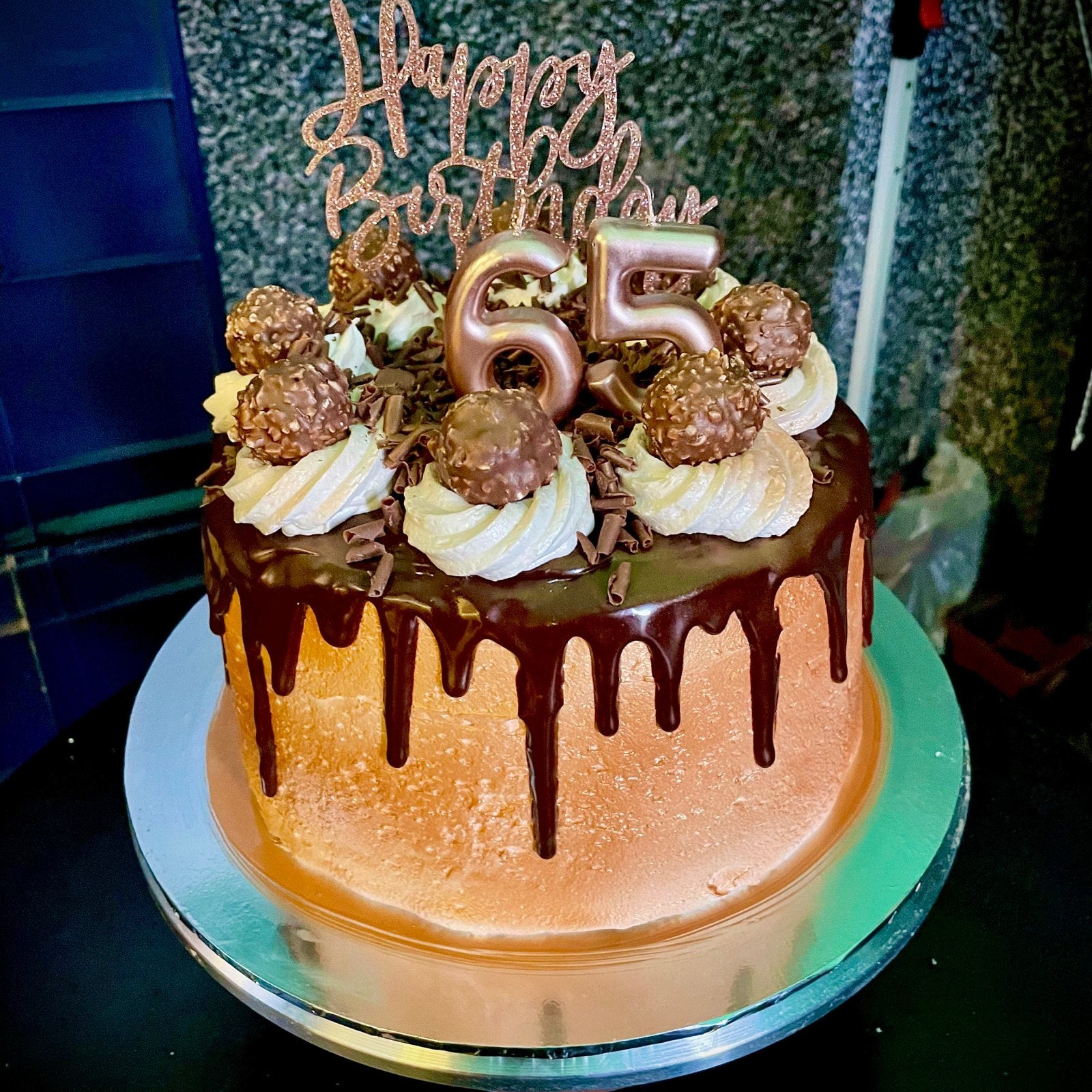 Speciality Custom Cakes | The Muffin Man - Snug Cafe